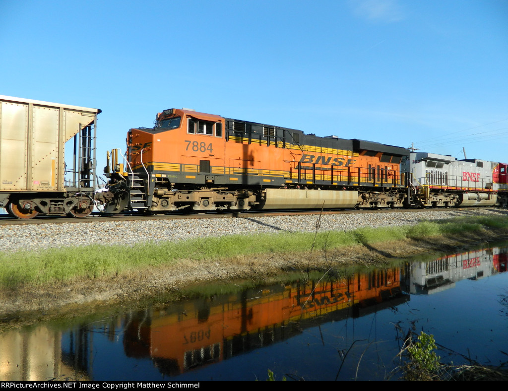 BNSF 7884